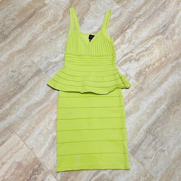 2B Bebe | Dresses | 2b Bebe Vintage Y2k Bodycon Lime Green Ribbed V ...